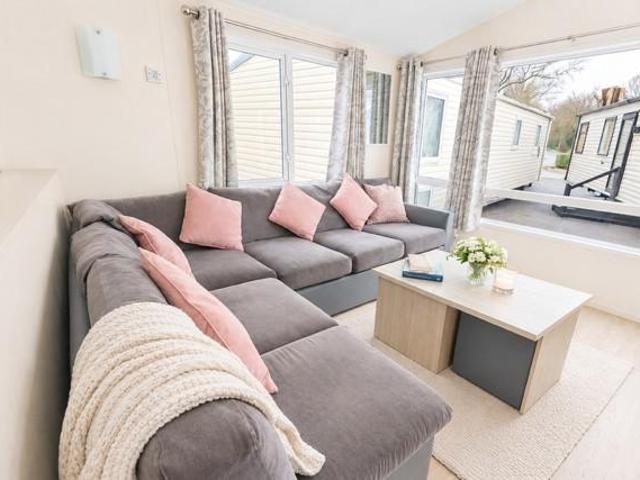 2 bedroom park home for sale