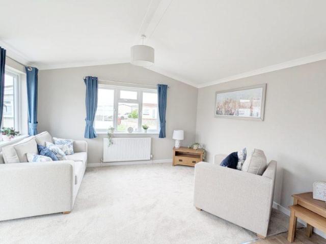 2 bedroom park home for sale