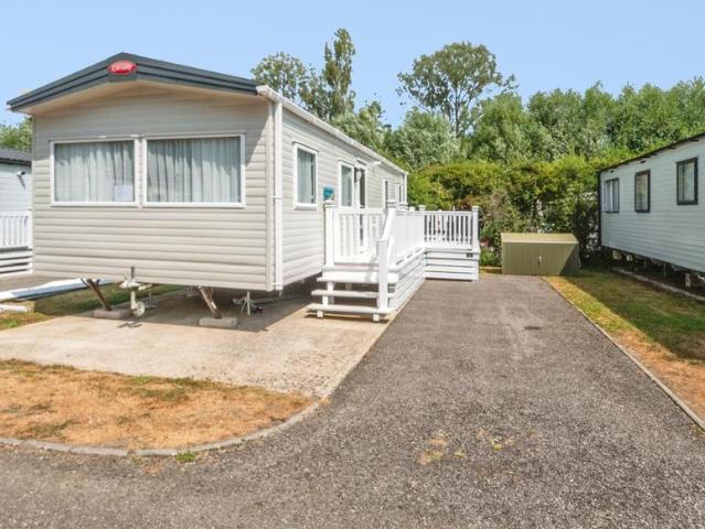 2 bedroom park home for sale