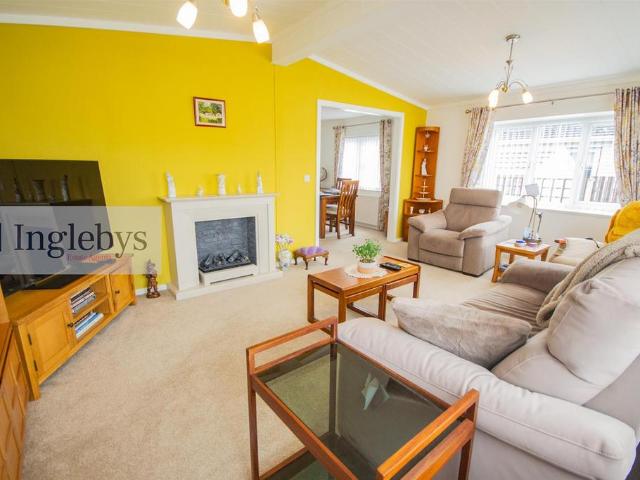 2 bedroom park home for sale