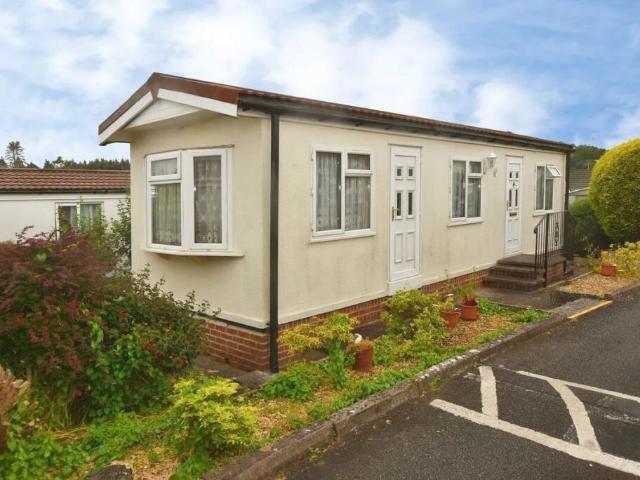 2 bedroom park home for sale