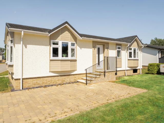 2 bedroom park home for sale