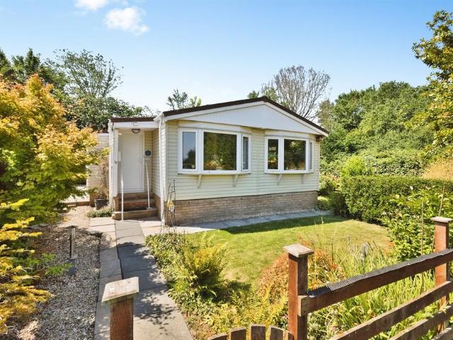 2 bedroom park home for sale