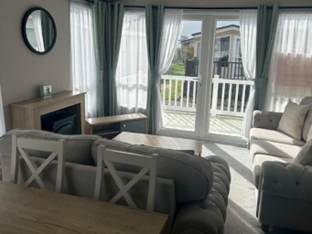 2 bedroom park home for sale