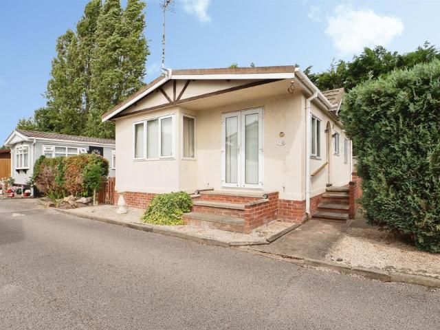 2 bedroom park home for sale