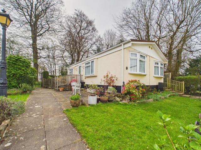 2 bedroom park home for sale