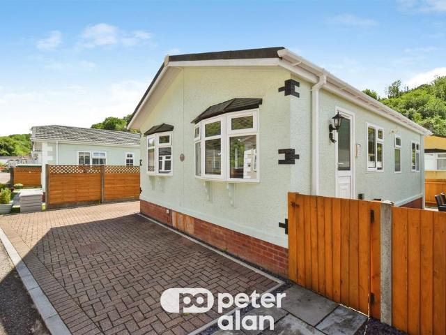 2 bedroom park home for sale
