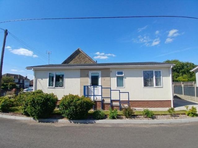 2 bedroom park home for sale