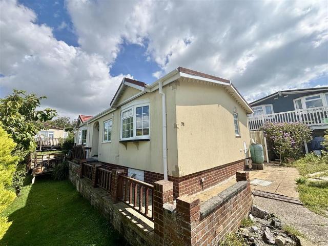 2 bedroom park home for sale