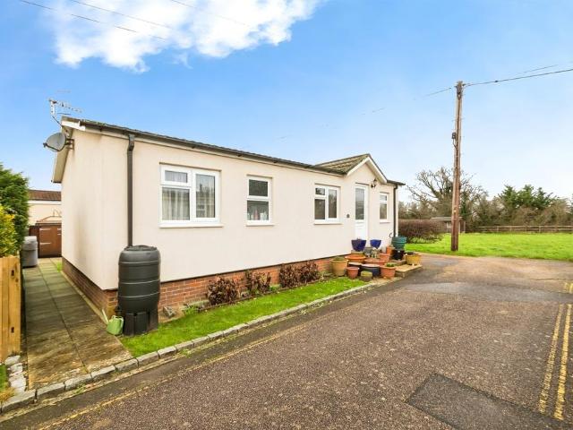 2 bedroom park home for sale