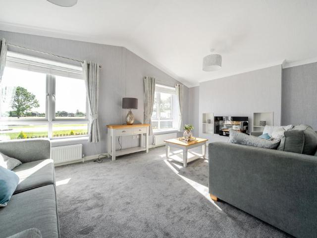 2 bedroom park home for sale