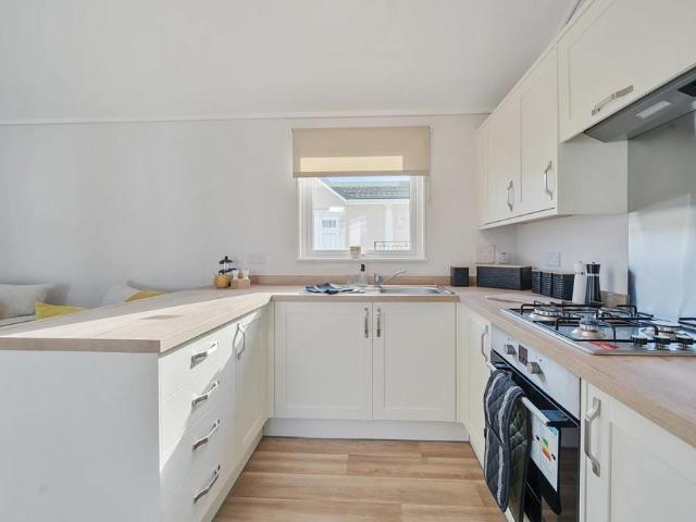 2 bedroom park home for sale