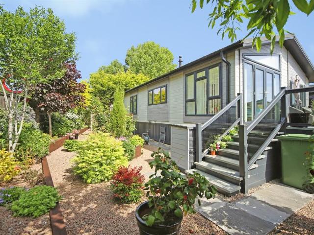 2 bedroom park home for sale