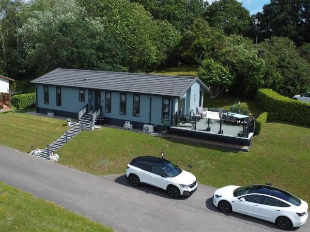 2 bedroom park home for sale