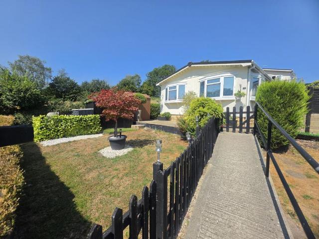 2 bedroom park home for sale