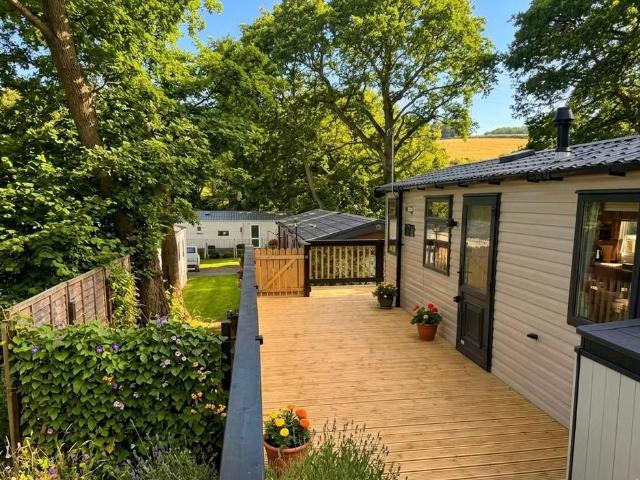 2 bedroom park home for sale