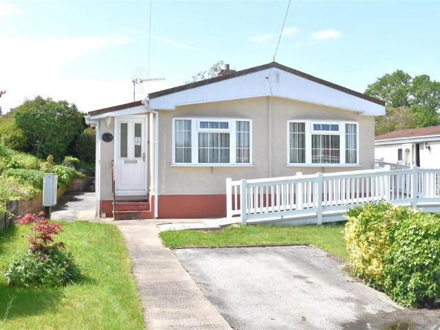 2 bedroom park home for sale