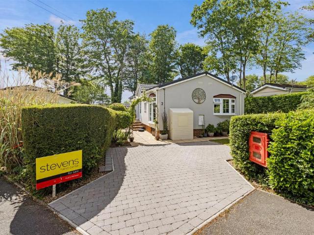 2 bedroom park home for sale