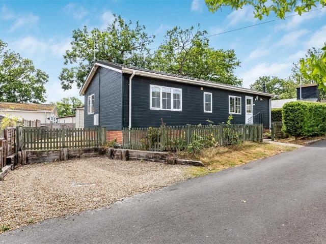 2 bedroom park home for sale