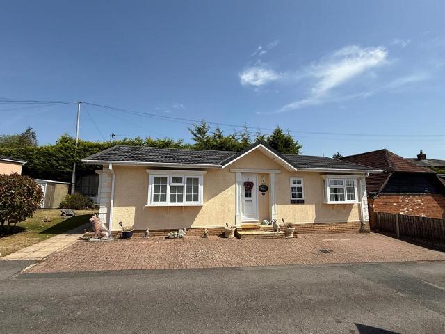 2 bedroom park home for sale