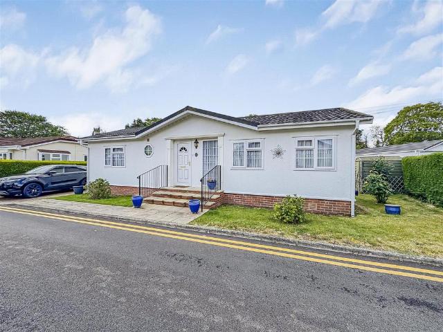 2 bedroom park home for sale