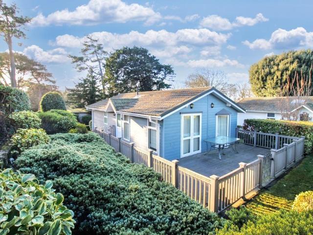 2 bedroom park home for sale