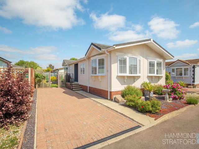 2 bedroom park home for sale