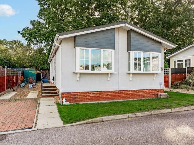 2 bedroom park home for sale