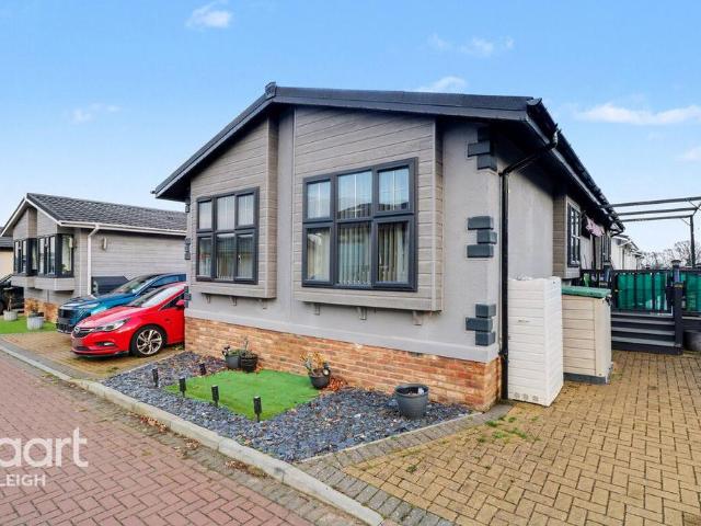 2 bedroom park home for sale