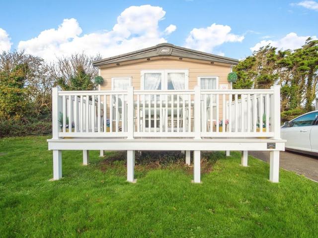 2 bedroom park home for sale