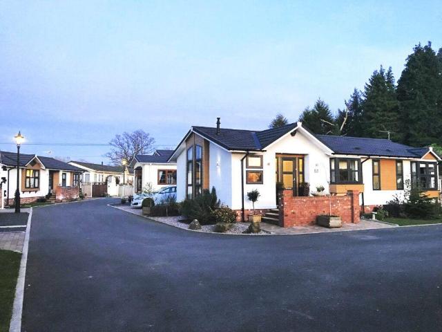 2 bedroom park home for sale