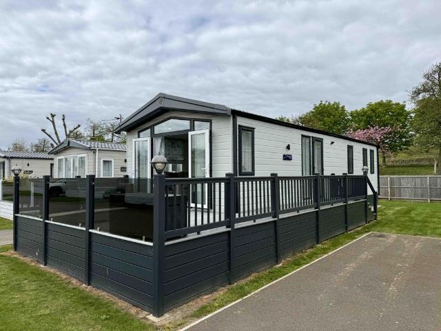 2 bedroom park home for sale