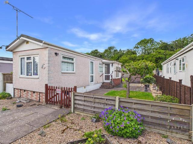 2 bedroom park home for sale