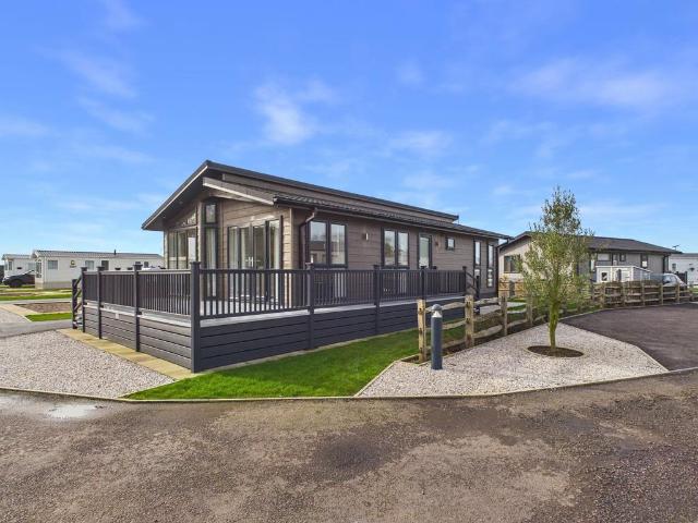 2 bedroom park home for sale