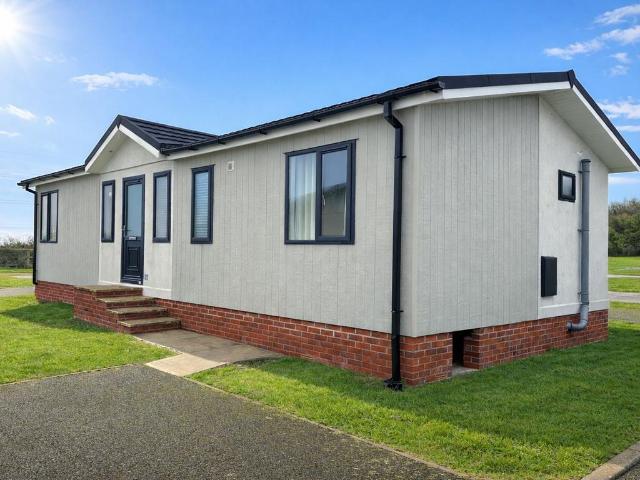2 bedroom park home for sale