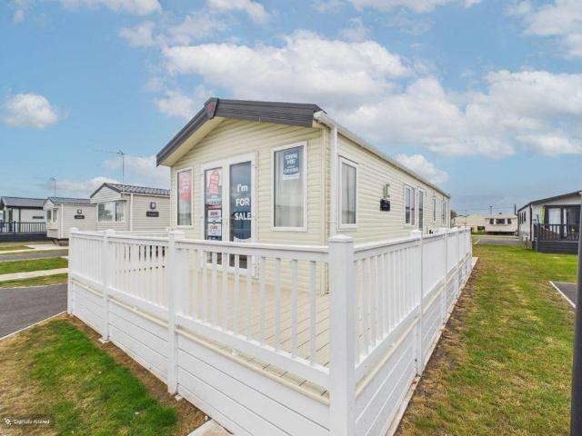 2 bedroom park home for sale