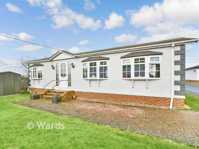 2 bedroom park home for sale