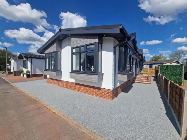 2 bedroom park home for sale