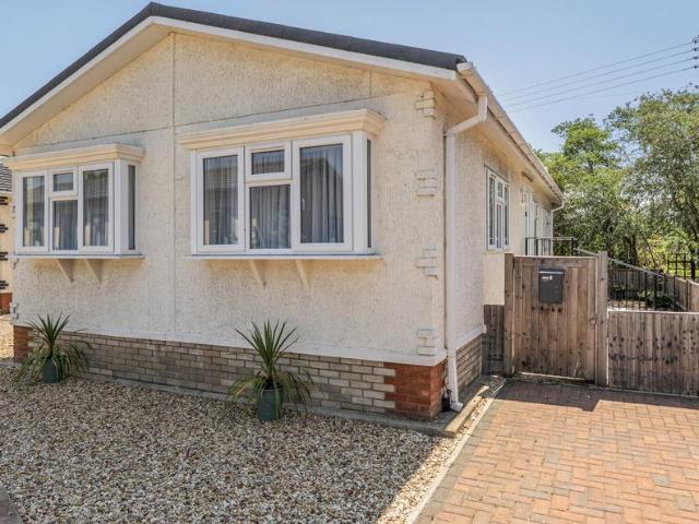 2 bedroom park home for sale
