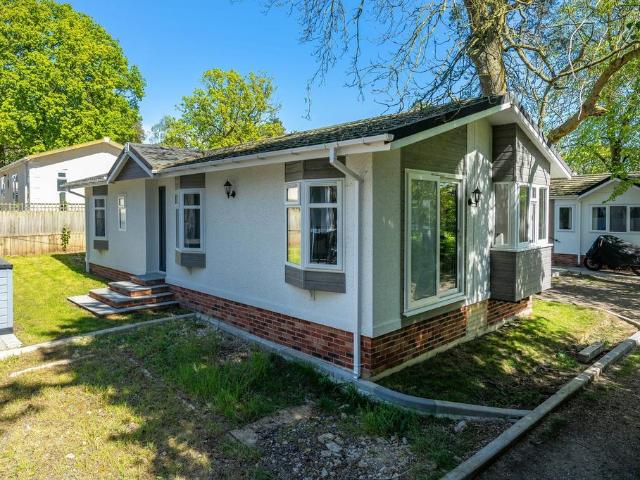 2 bedroom park home for sale