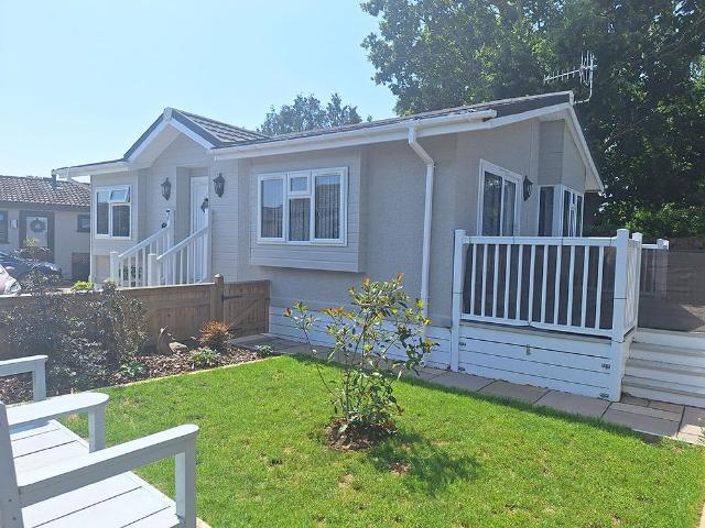 2 bedroom park home for sale