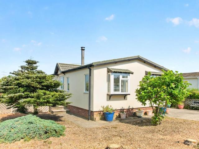 2 bedroom park home for sale
