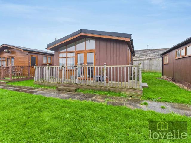 2 bedroom park home for sale
