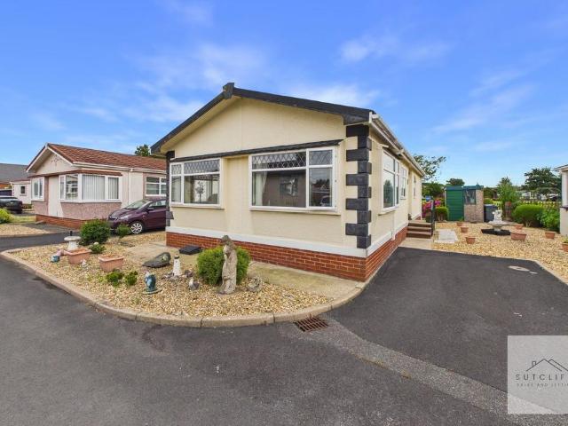2 bedroom park home for sale