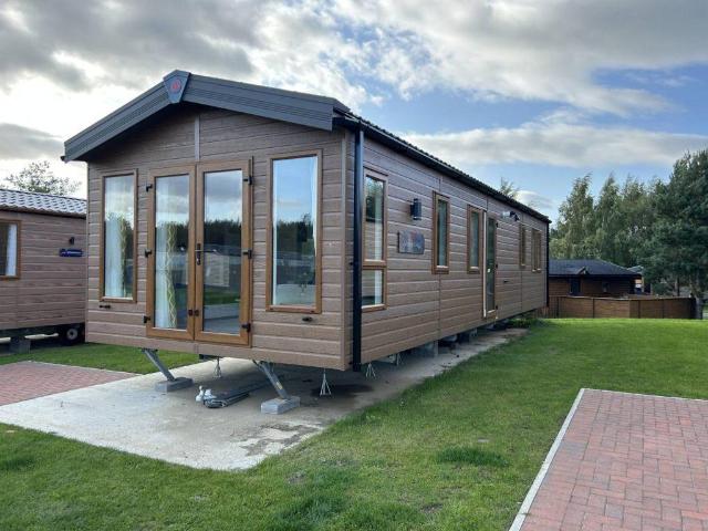 2 bedroom park home for sale