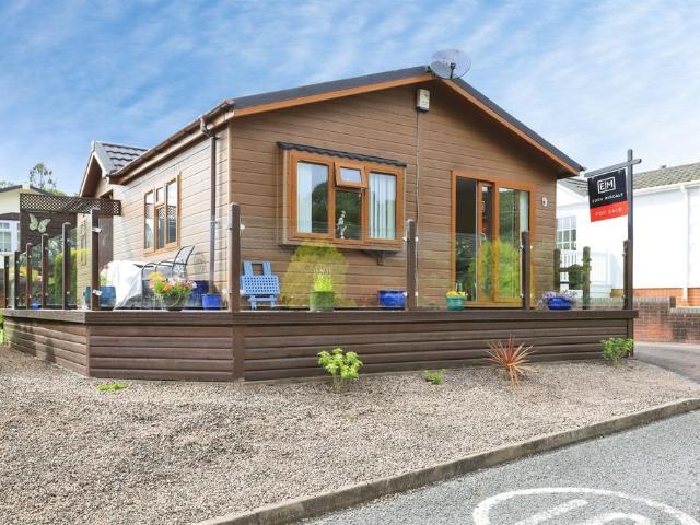 2 bedroom park home for sale