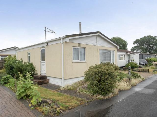 2 bedroom park home for sale