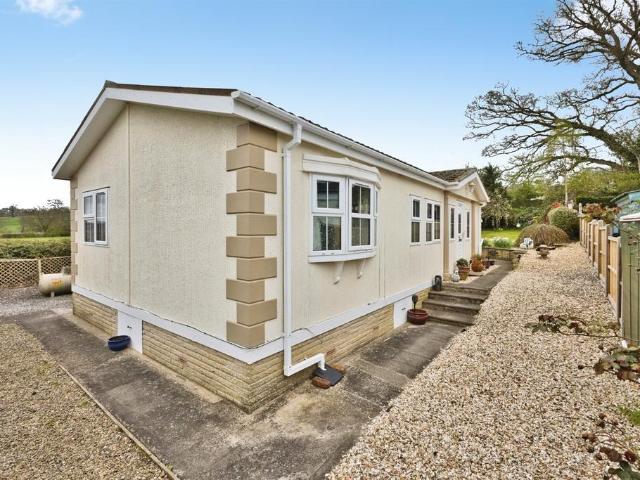 2 bedroom park home for sale