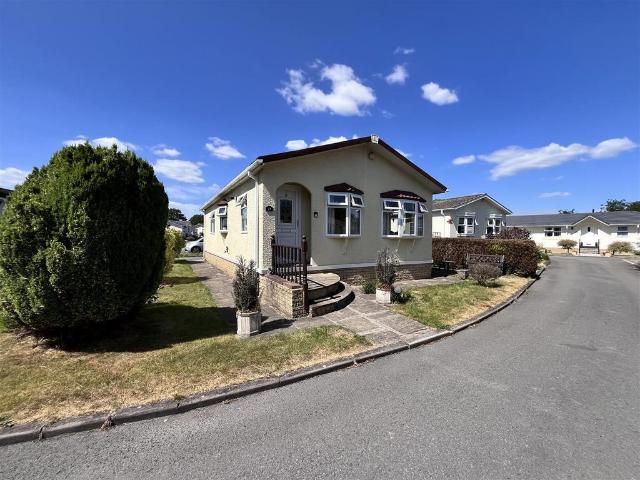 2 bedroom park home for sale