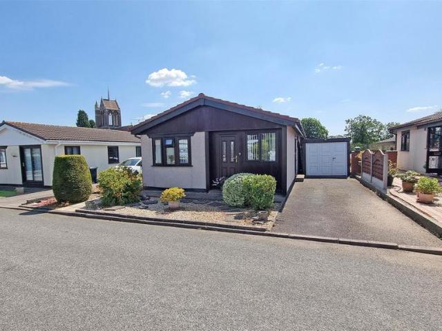 2 bedroom park home for sale